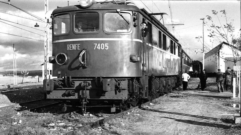 01-02-1941: Red Nacional de los Ferrocarriles Españoles (RENFE) - F.N ...
